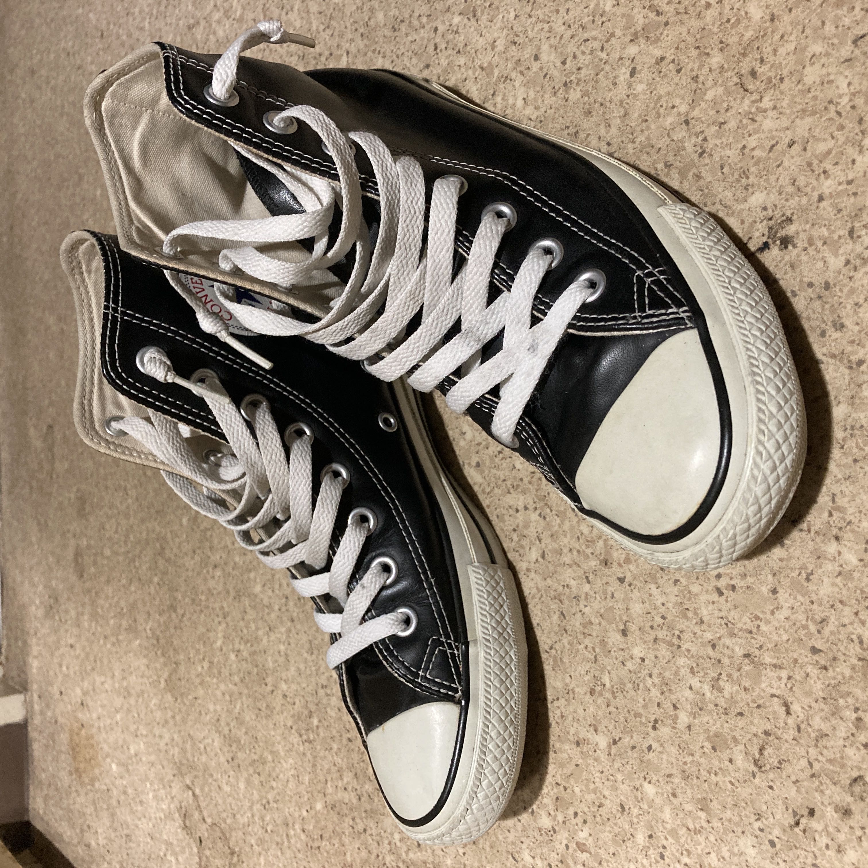 コンバース CONVERSE オールスター ハイ ブラック レザー 25cmの コンバース CONVERSE オールスター ハイ ブラック レザー 25cmの