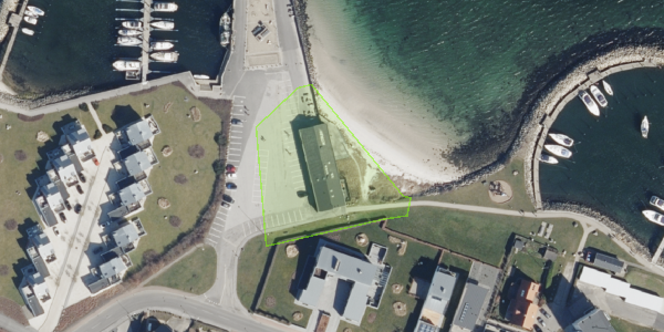 Strandvejen 26, 7130 Juelsminde – Se vigtig info