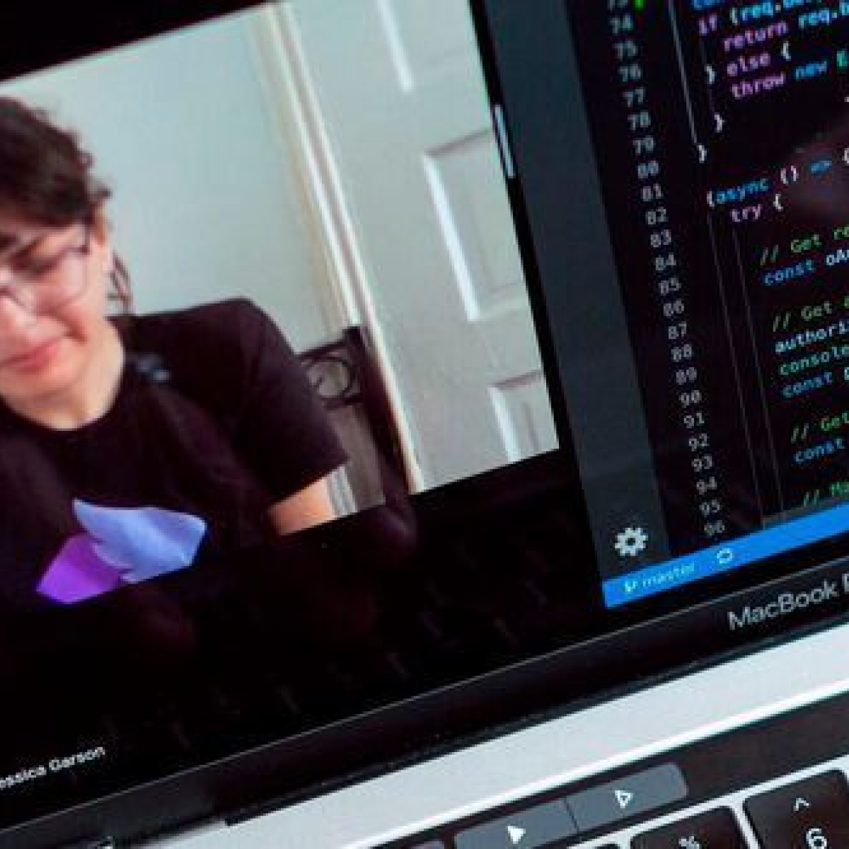 About us - Mooncascade