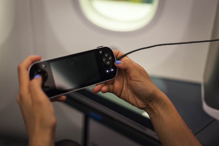 The 7 Best Boeing 787 Buttons - KLM Blog