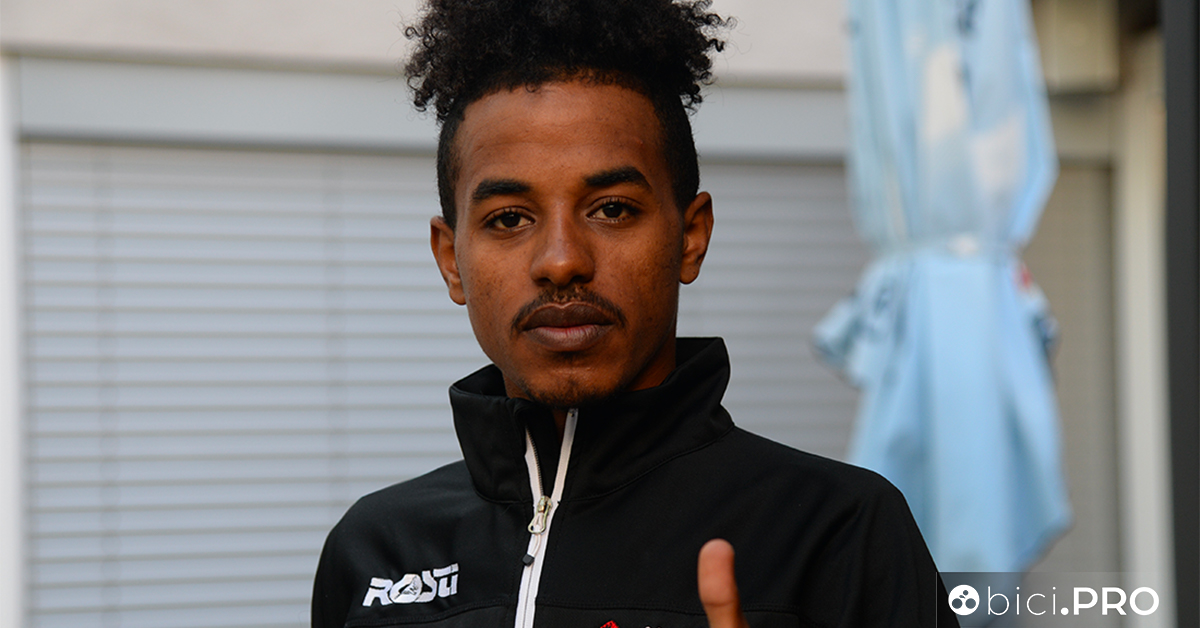 Tesfatsion, una bella storia sulla strada del Giro - bici.PRO