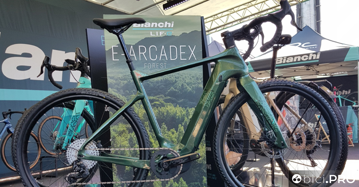 e-Arcadex: la gravel elettrica di Bianchi presentata all'IBF - bici.PRO
