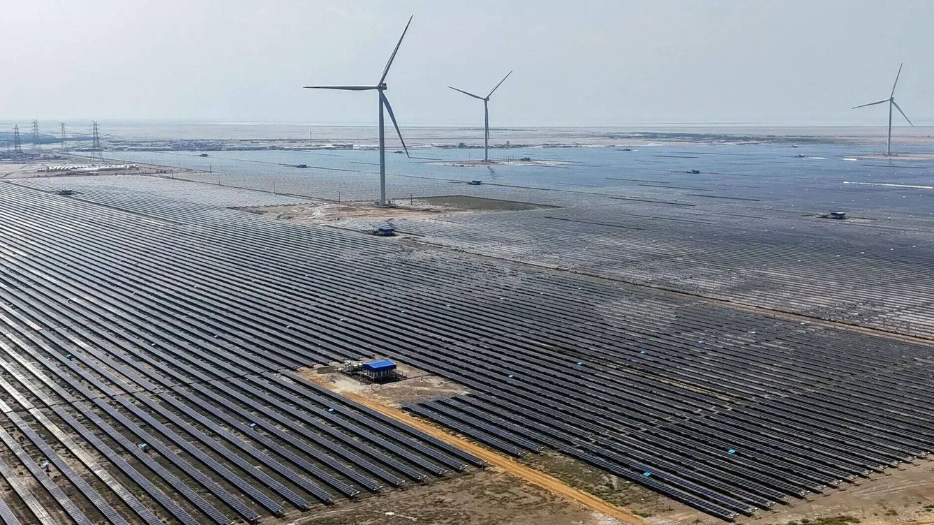 The world's largest power plant: 60 million solar panels and 770 wind ...
