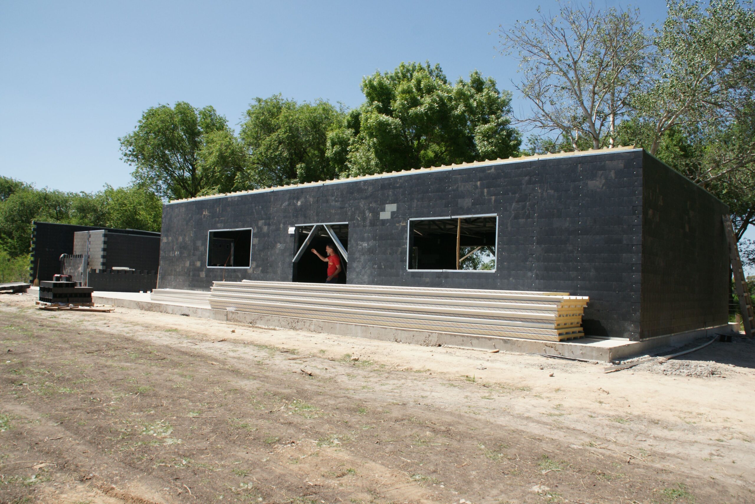 Construyendo sostenibilidad: ladrillos de plástico reciclado