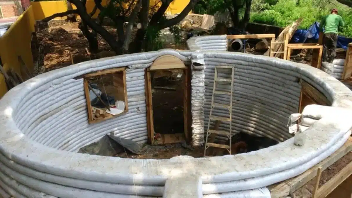 How to build ecologically with superadobe - Noticias Ambientales