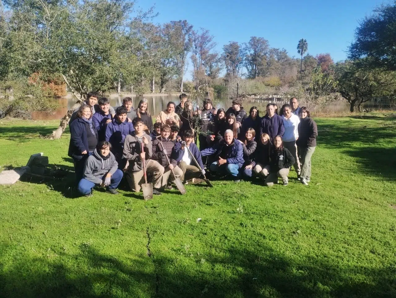 Gualeguaychú: Students carried out reforestation activities during an ...