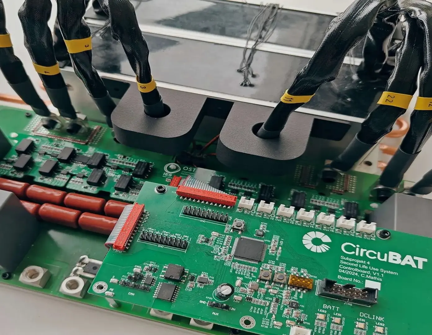 Switzerland develops a robotic system to recycle electric car batteries ...