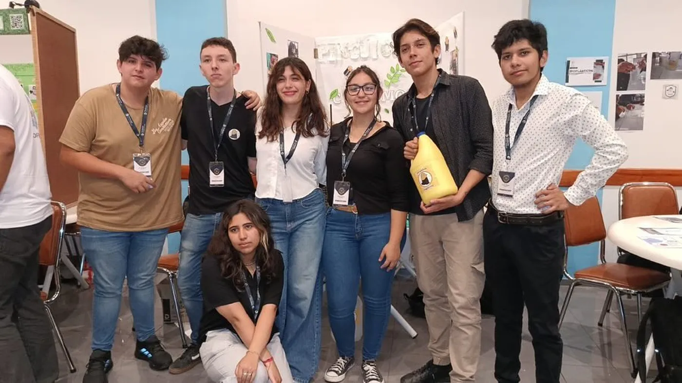 La Plata students were awarded for producing bleach from recycling ...