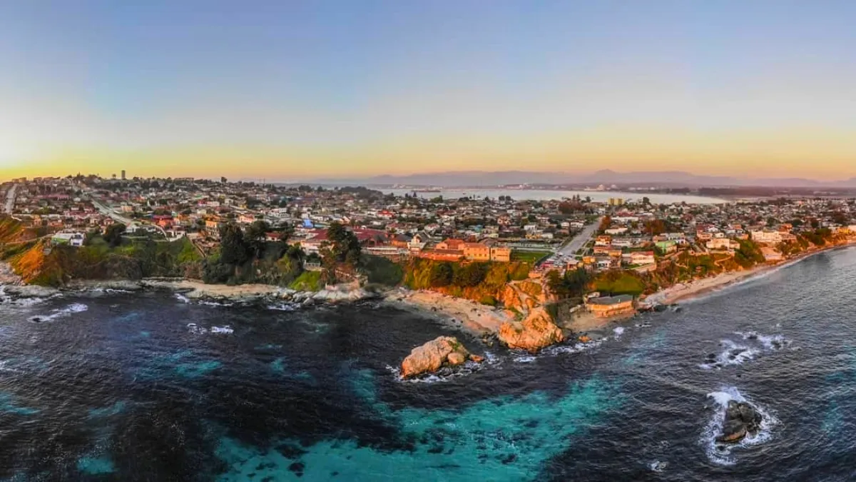 Le village près de Viña del Mar qui combine plages, légendes et nature ...
