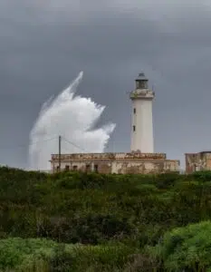Cyclone Harry hit southern Italy causing giant waves and flooding in ...