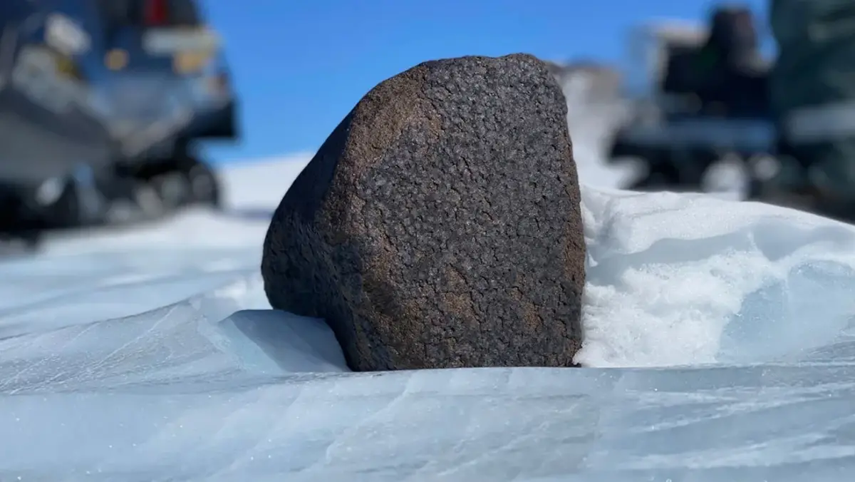 Antarctica, a natural magnet for meteorites that reveals secrets of the ...