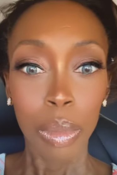 Vernae Hogue (@vernae) | Nomysh