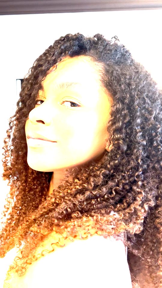 Heres a ugc ad example i created for a curly hair | Nomysh