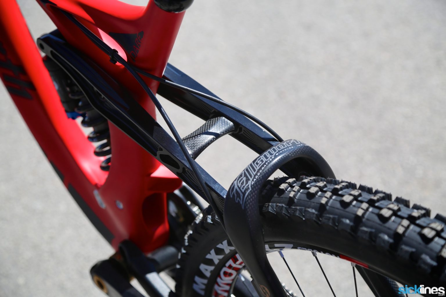 2015 Ellsworth Dare 27.5″ wheels and multiple travel options