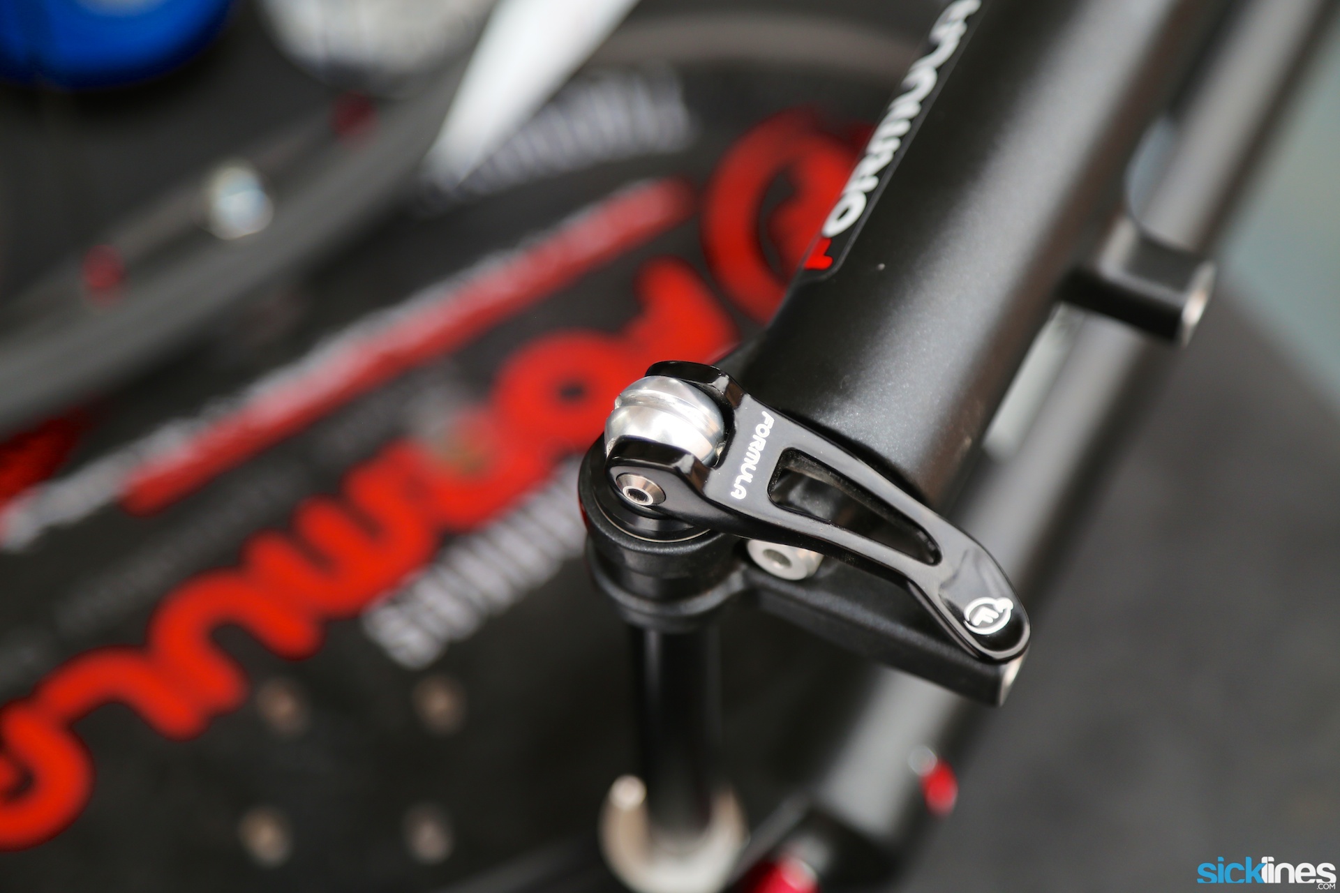 formula-axle-installed-with-end