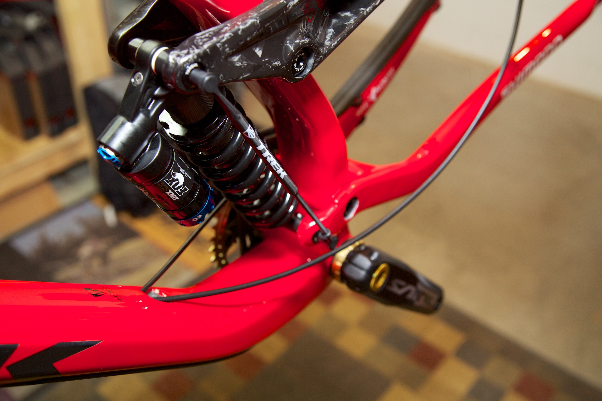 trek-session-sag-tool-installed