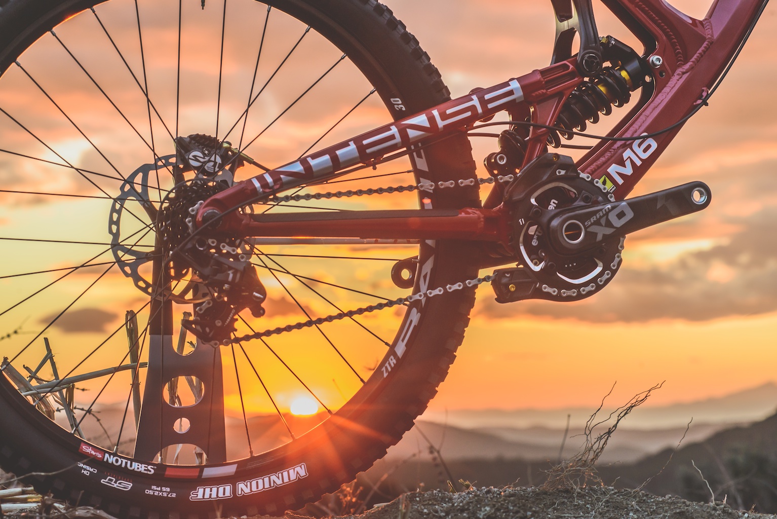 2016 Intense Cycles M16 Downhill Bike Unveiled