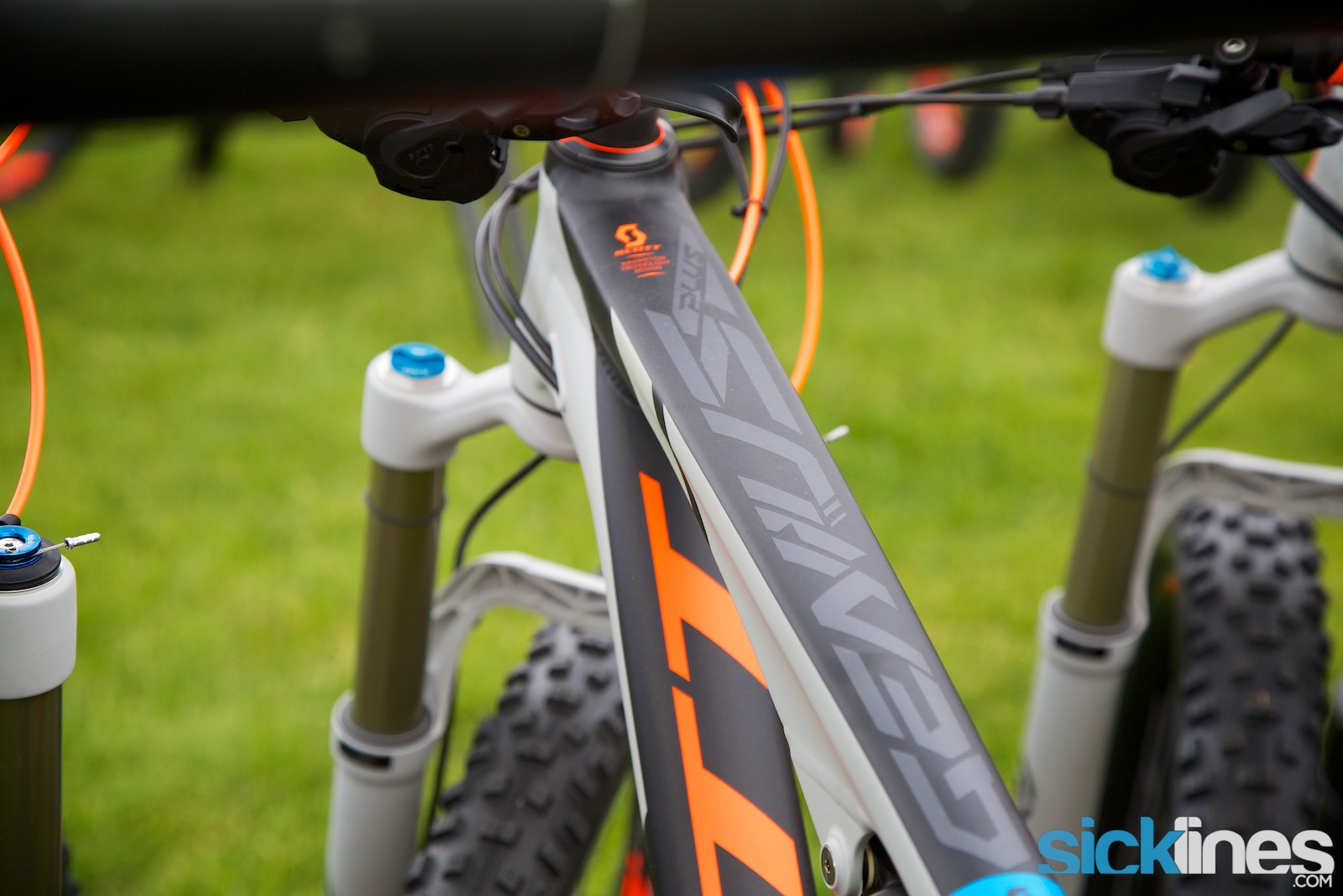 2016-Scott-Genius-700-Plus-1