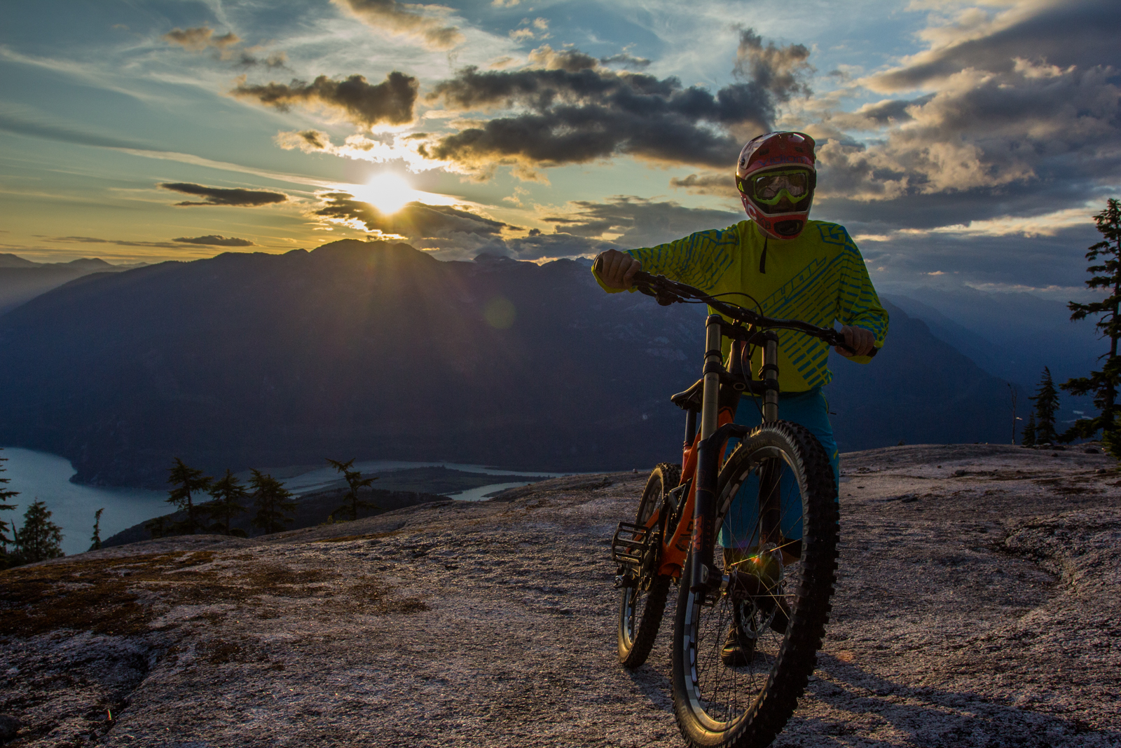 2016 Polygon Collosus DH9 and Collosus DH8 Downhill Bikes