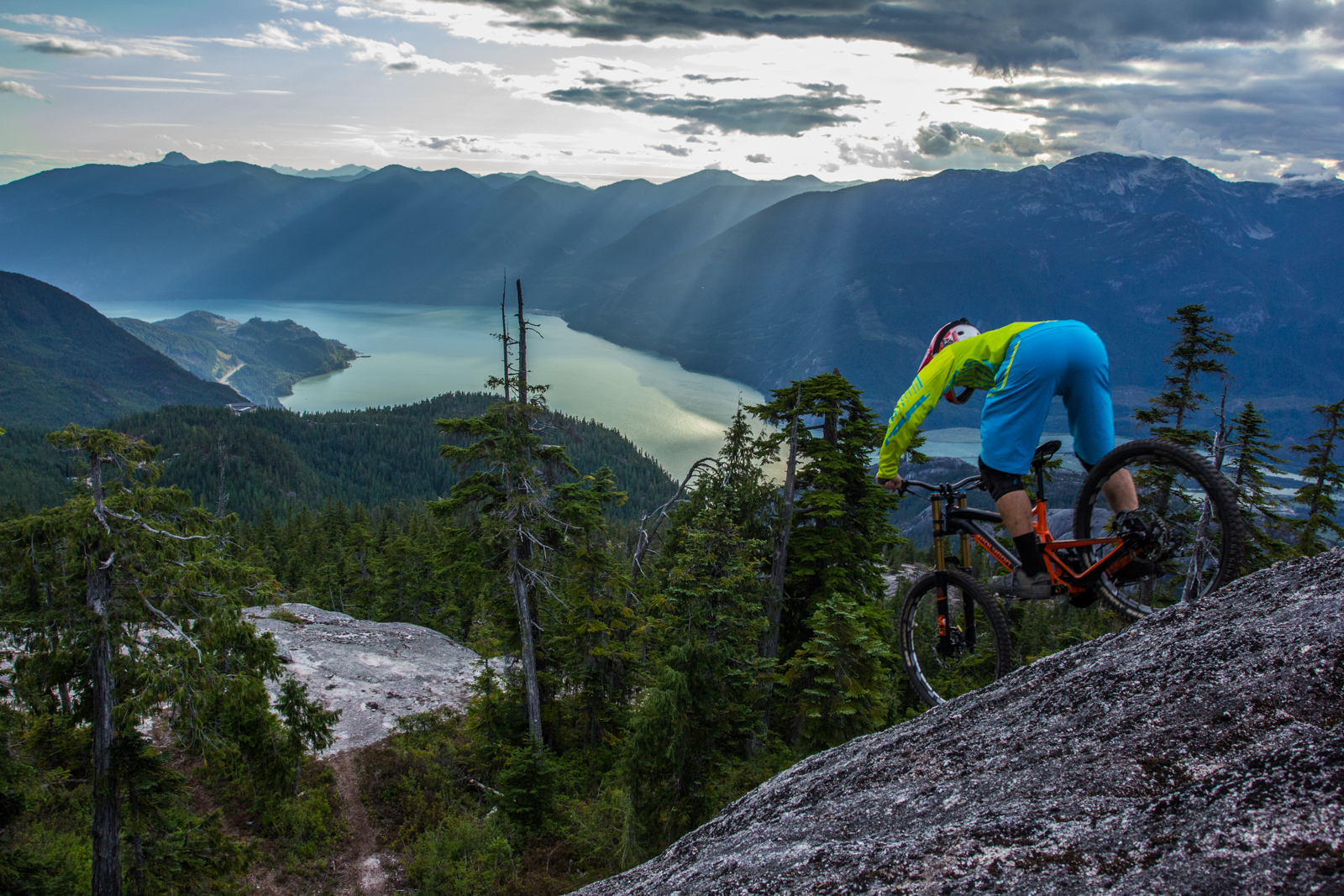 2016 Polygon Collosus DH9 and Collosus DH8 Downhill Bikes