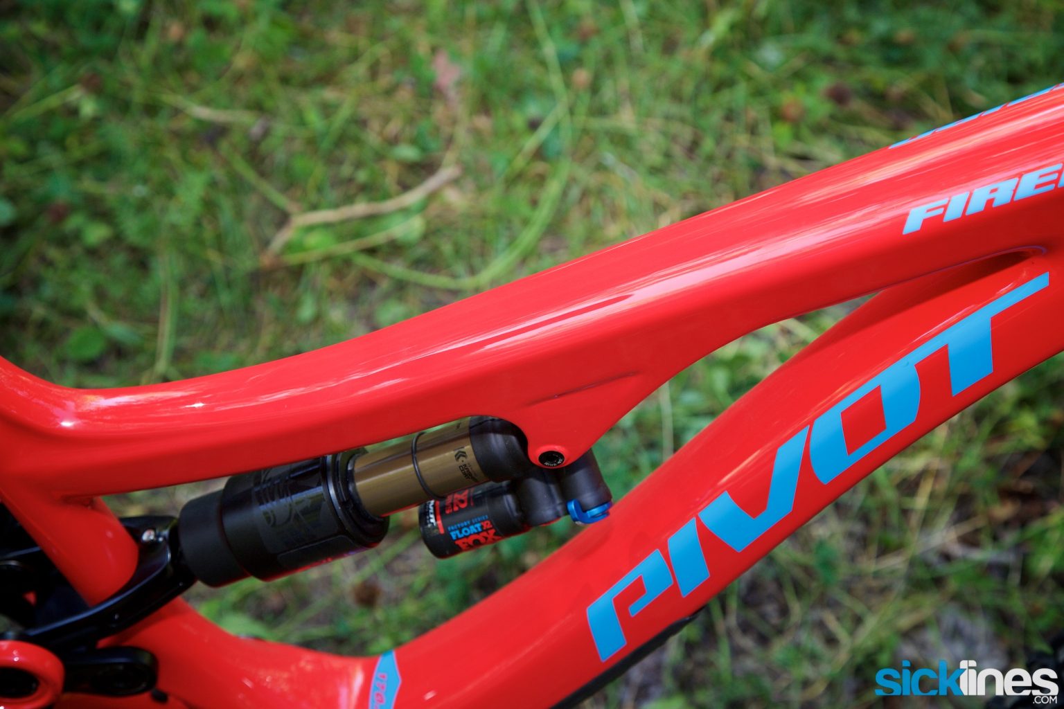 2017 Pivot Firebird Carbon – 170mm DW-Link, 27.5″ wheels