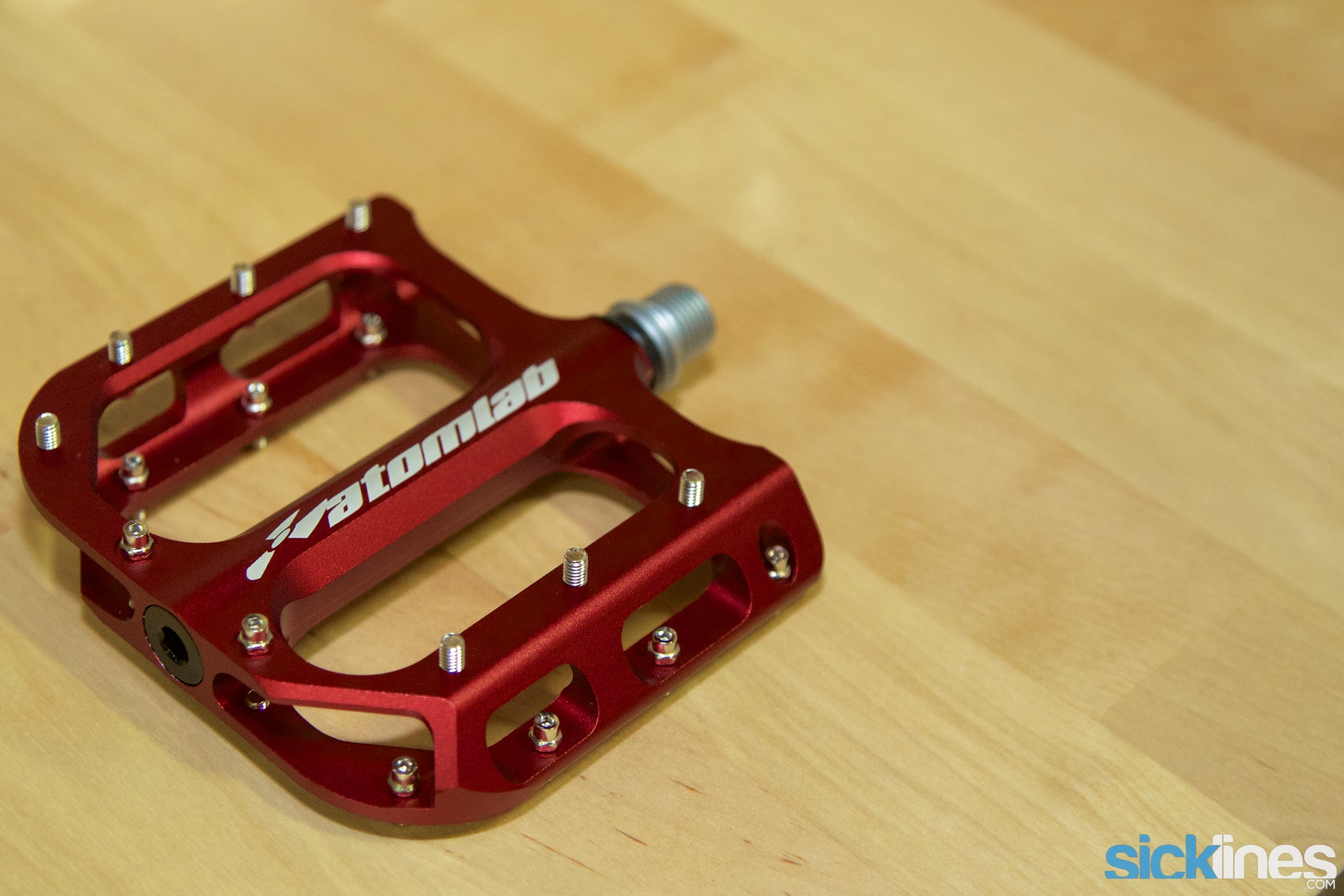 atomlab-trailking-top