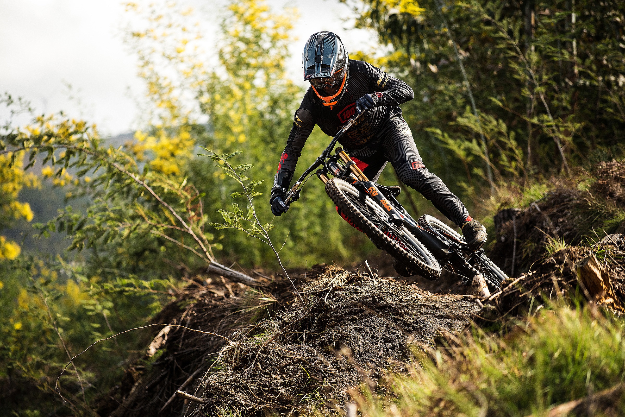 2018-commencal-supreme-team