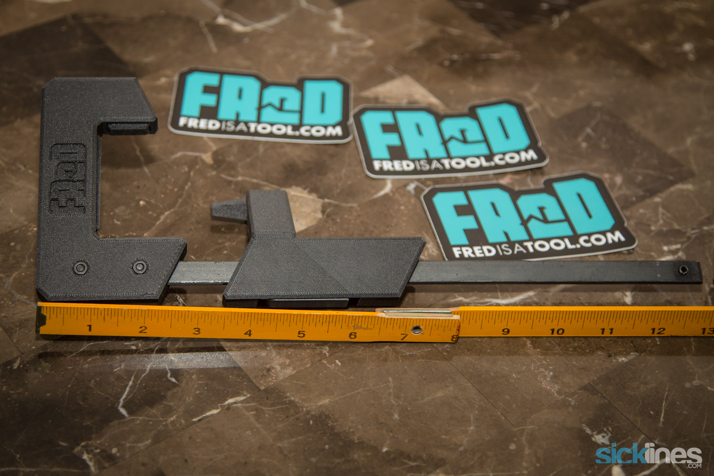 FReD-Headset-Holder-tool-14