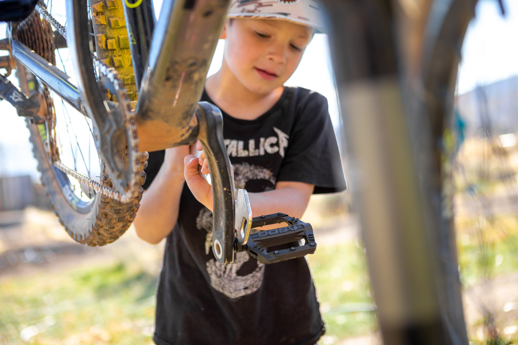 Eric, Owen and Milo Porter with the SDG Junior Pro kit.