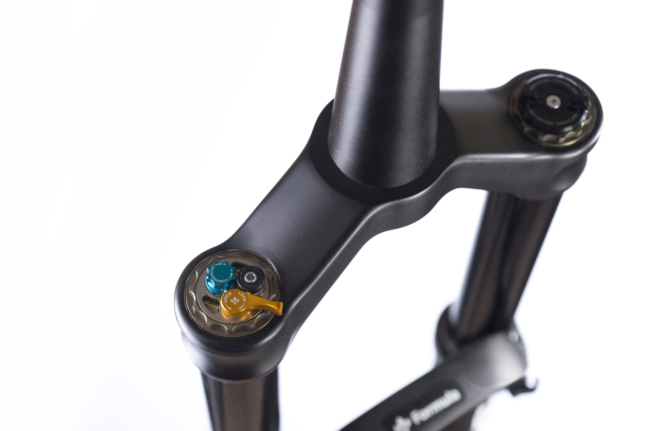 Selva C – BLACK – Damping