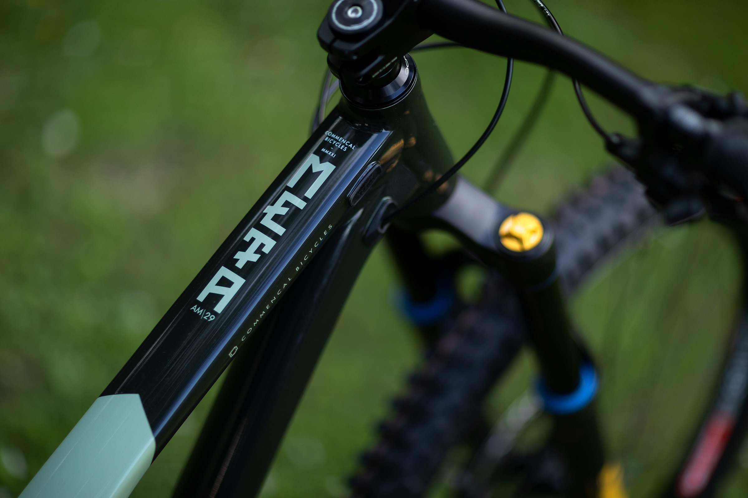 2021-Commencal-Meta-AM-29-2020185057