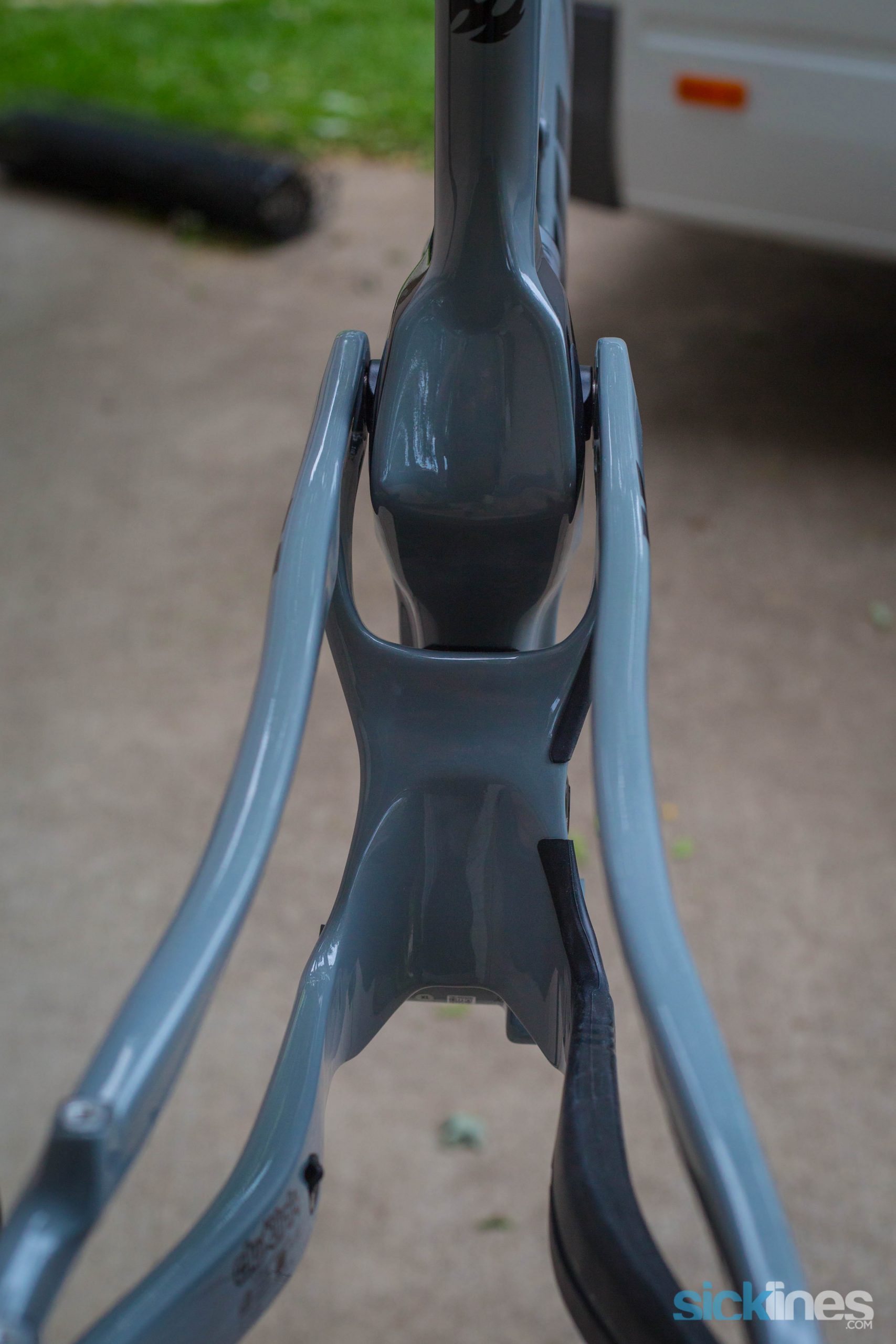 2020-Pivot-Phoenix-Build-rear-end