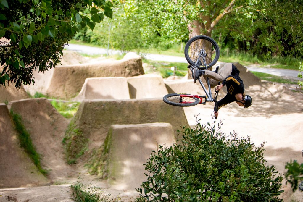 Commencal – Billy Meaclem