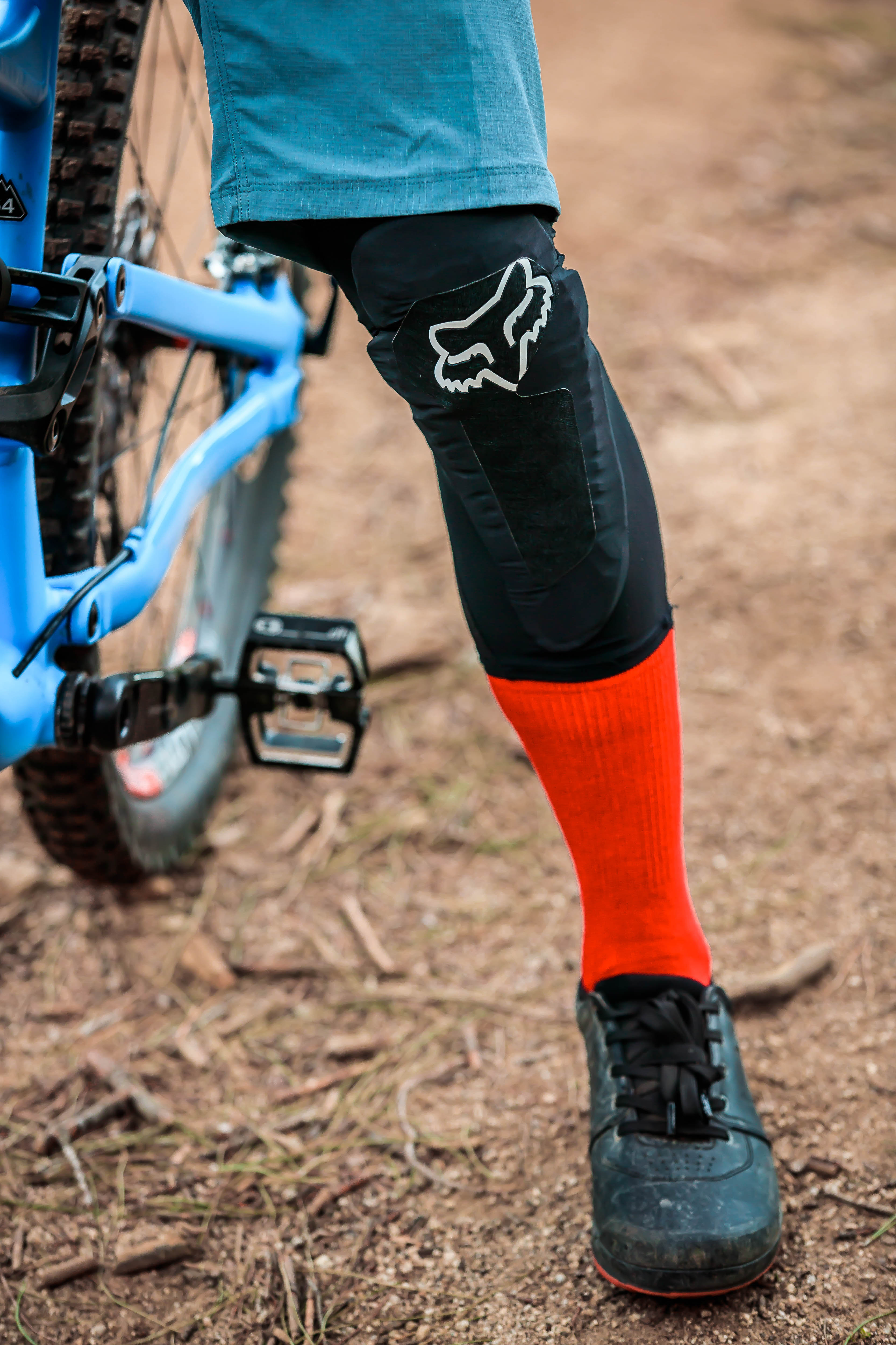 Fox-Racing-socks-knee-AE9I2757