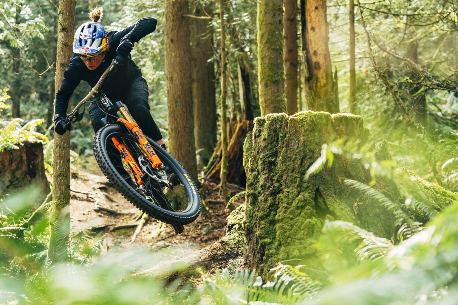 Stan’s Introduces Flow, Crest, Arch, in MK4 and S2 + Rims & Wheels