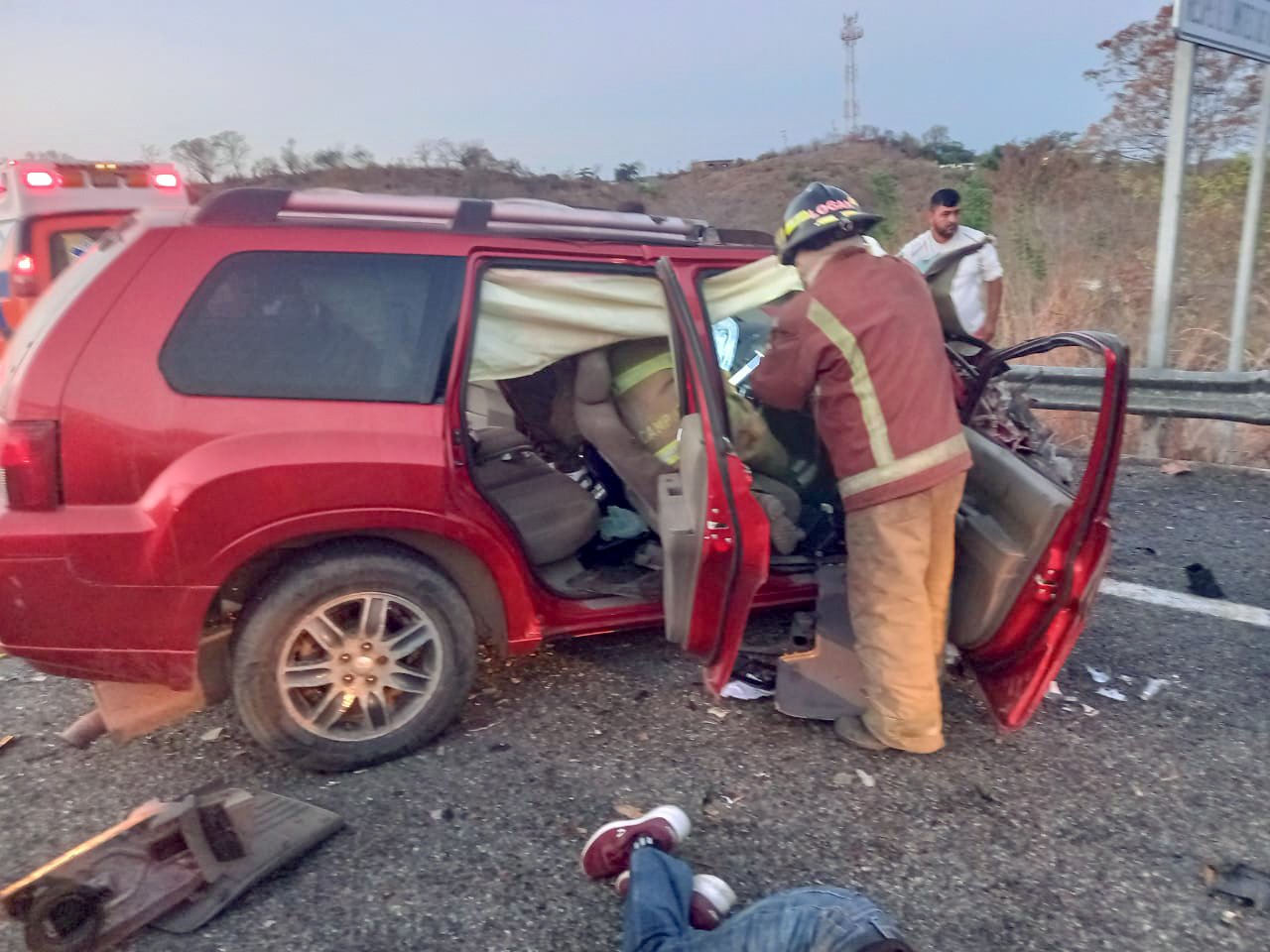 Un Muerto Deja Choque En La Autopista Siglo Xxi Noticias Del Estado