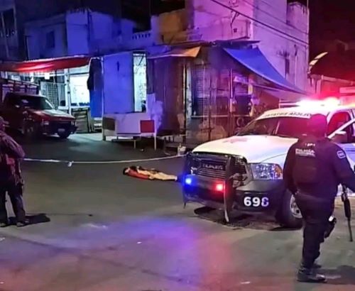 Tiran cadáver torturado cerca del mercado de Chilpancingo - Noticias ... Tiran cadáver torturado cerca del mercado de Chilpancingo - Noticias ...