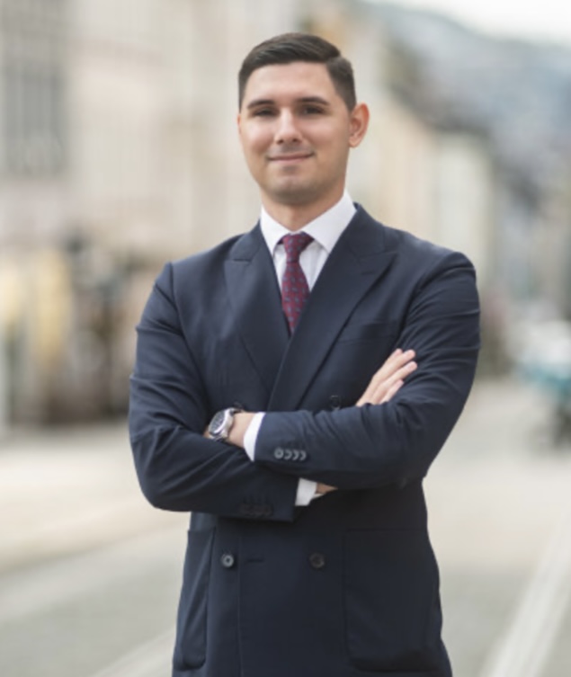 Simon Barood - Omtaler, områder og direktebooking