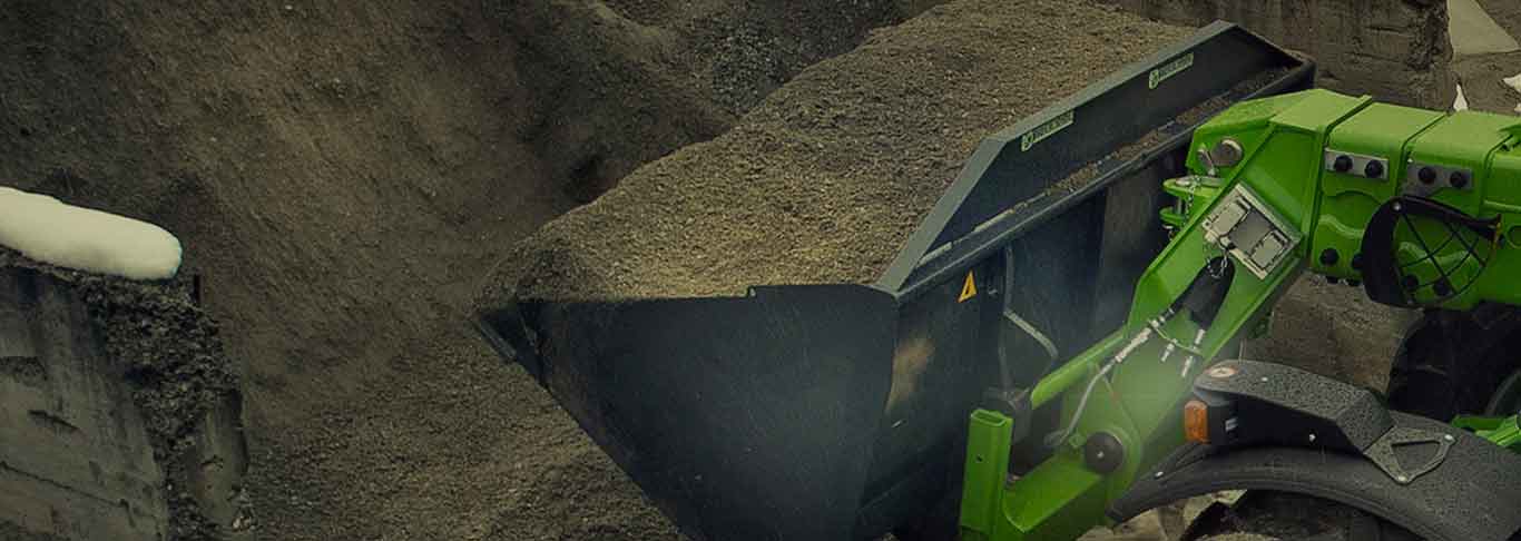 Re-handling bucket, made of high resistance steel | Merlo S.p.A.