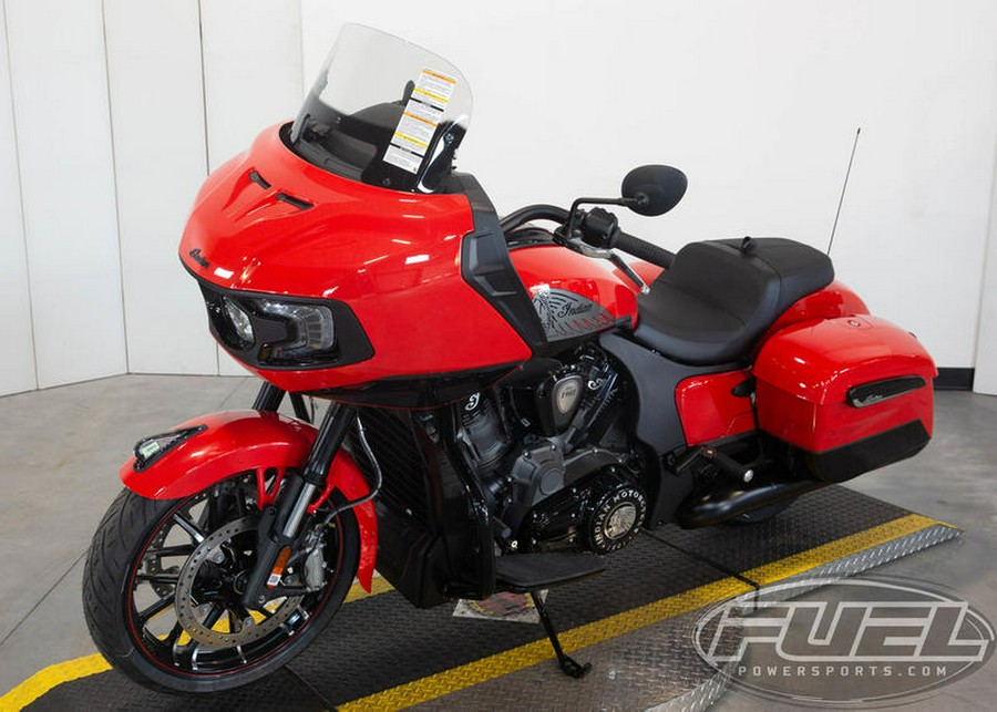 2022 Indian Motorcycle® Challenger® Dark Horse® Indy Red/Black Metallic ...
