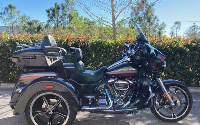 Harley-Davidson CVO Tri Glide motorcycles for sale - MotoHunt
