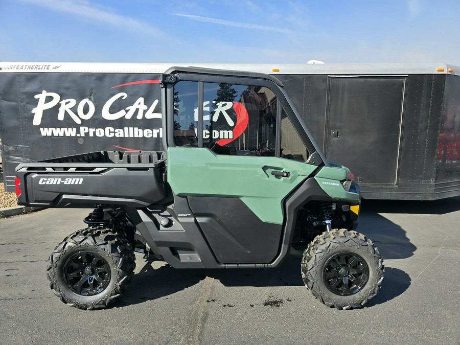 2025 Can-Am DEFENDER DPS CAB 65 HD9 for sale in Bend, OR