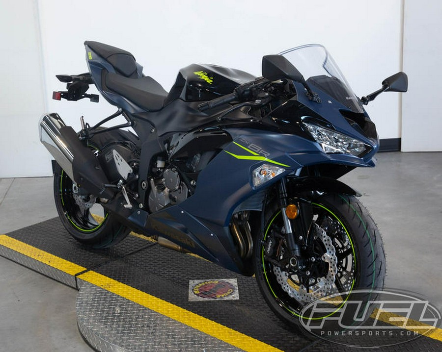 2023 Kawasaki Ninja® ZX™-6R Metallic Matte Twilight Blue/Metallic ...