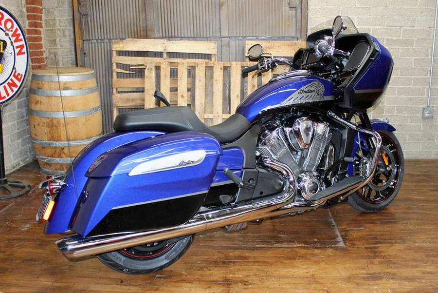 2022 Indian Motorcycle® Challenger® Limited Spirit Blue Metallic/Black ...