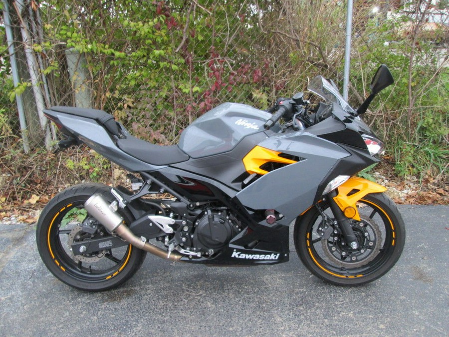 2018 Kawasaki Ninja® 400 ABS Pearl Solar Yellow/Pearl Storm Gray/Ebony ...