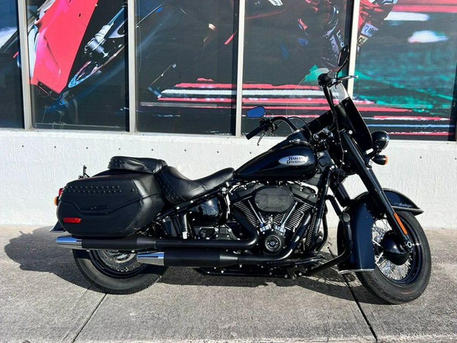 2022 Harley-Davidson Softail FLHCS - Heritage Classic 114 for sale in ...