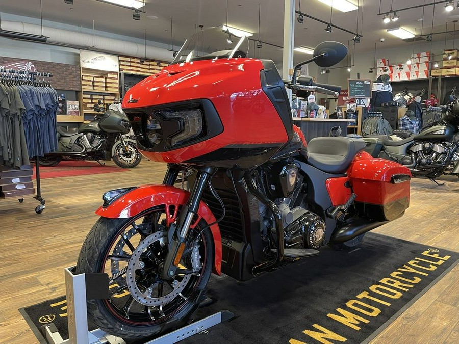 2023 Indian Motorcycle® Challenger® Dark Horse® Indy Red / Black ...