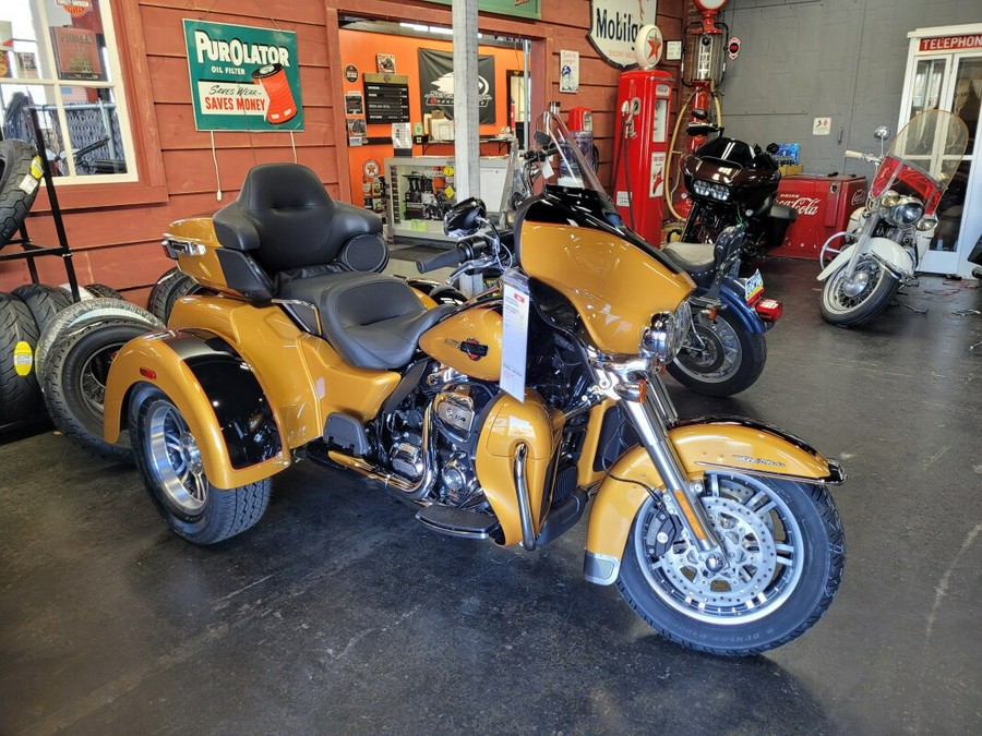 2023 Harley-Davidson Tri Glide Ultra Prospect Gold/Vivid Black for sale ...