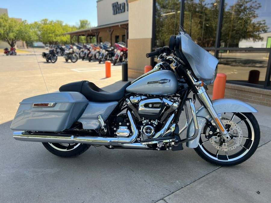 2023 Harley-Davidson® Street Glide® Atlas Silver Metallic for sale in ...