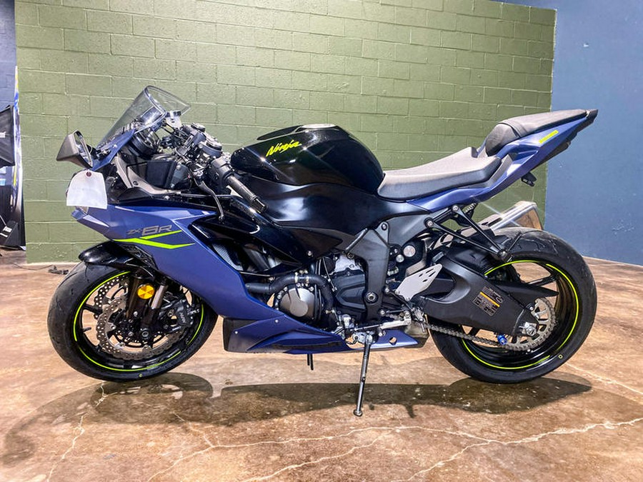 2023 Kawasaki Ninja® ZX™-6R Metallic Matte Twilight Blue/Metallic ...